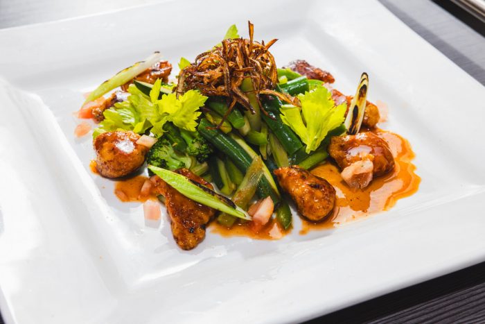 Eurest e Plant-It Food Co. levam frango plant-based aos menus dos EUA